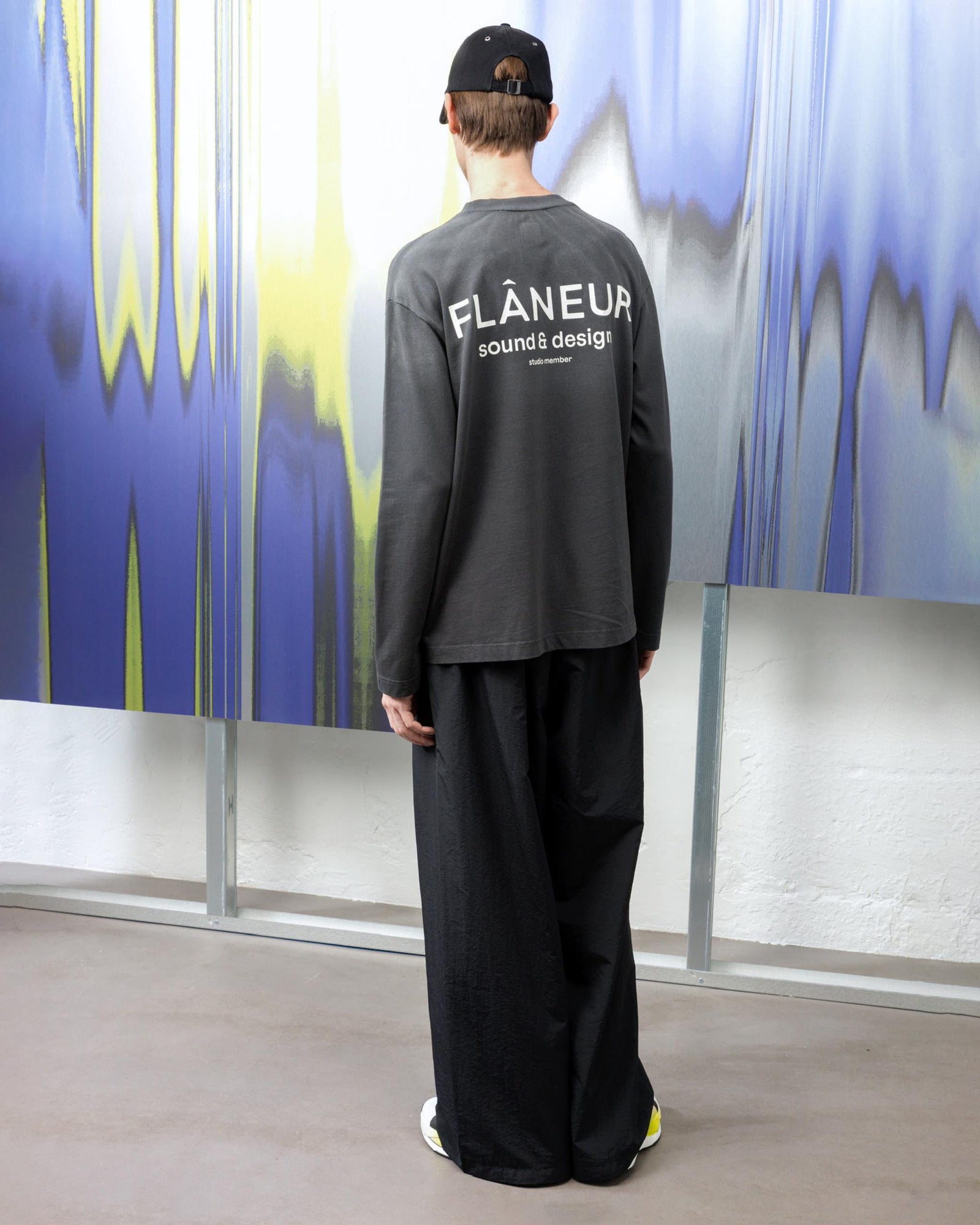 Sound & Design Studio Member Long Sleeve | Washed Black – FLÂNEUR